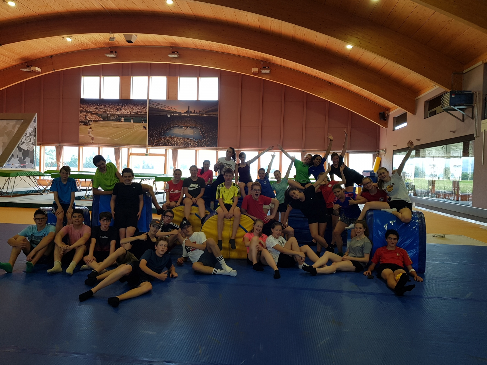 2.OS: Bouncing & Jumping | Schule Aletsch